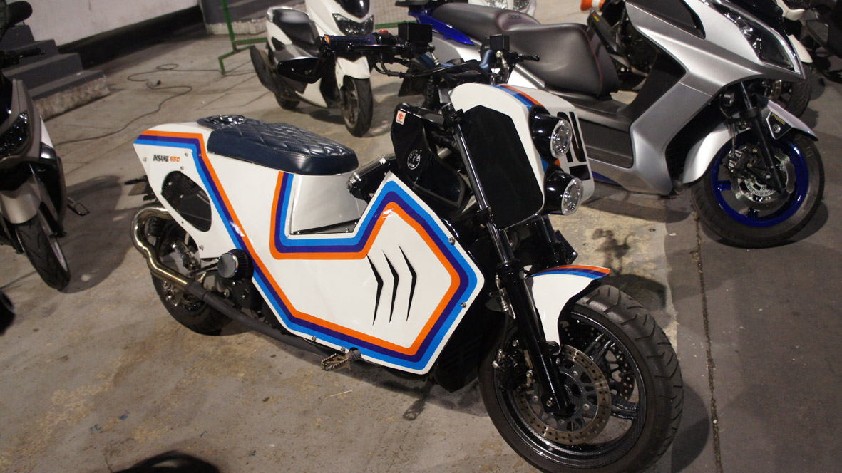 Burgman 650 customizada rouba a cena no Espaço Motociclismo ...