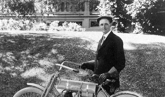 Conheça a história de Walter Davidson | Motociclismo Online