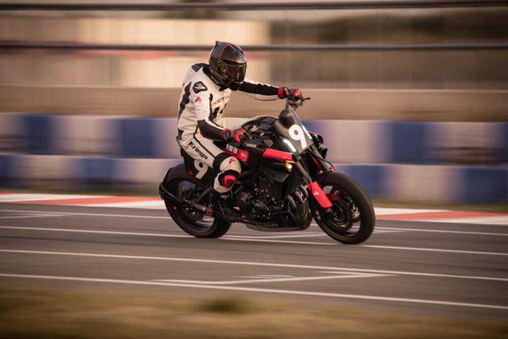 Conheça a nova e invocada Yamaha XR9 Carbona | Motociclismo Online