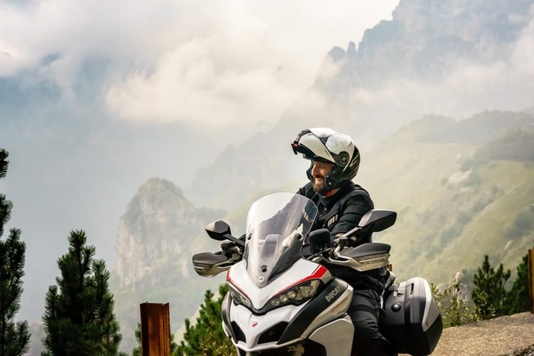 Capacete tem prazo de validade. Verdade ou mito? | Motociclismo Online