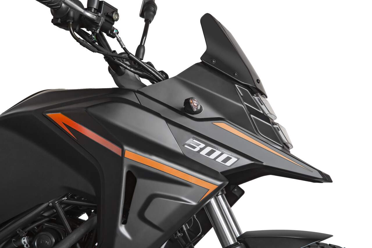 Dafra traz ao Brasil a nova NH 300, uma moto com apelo on e off