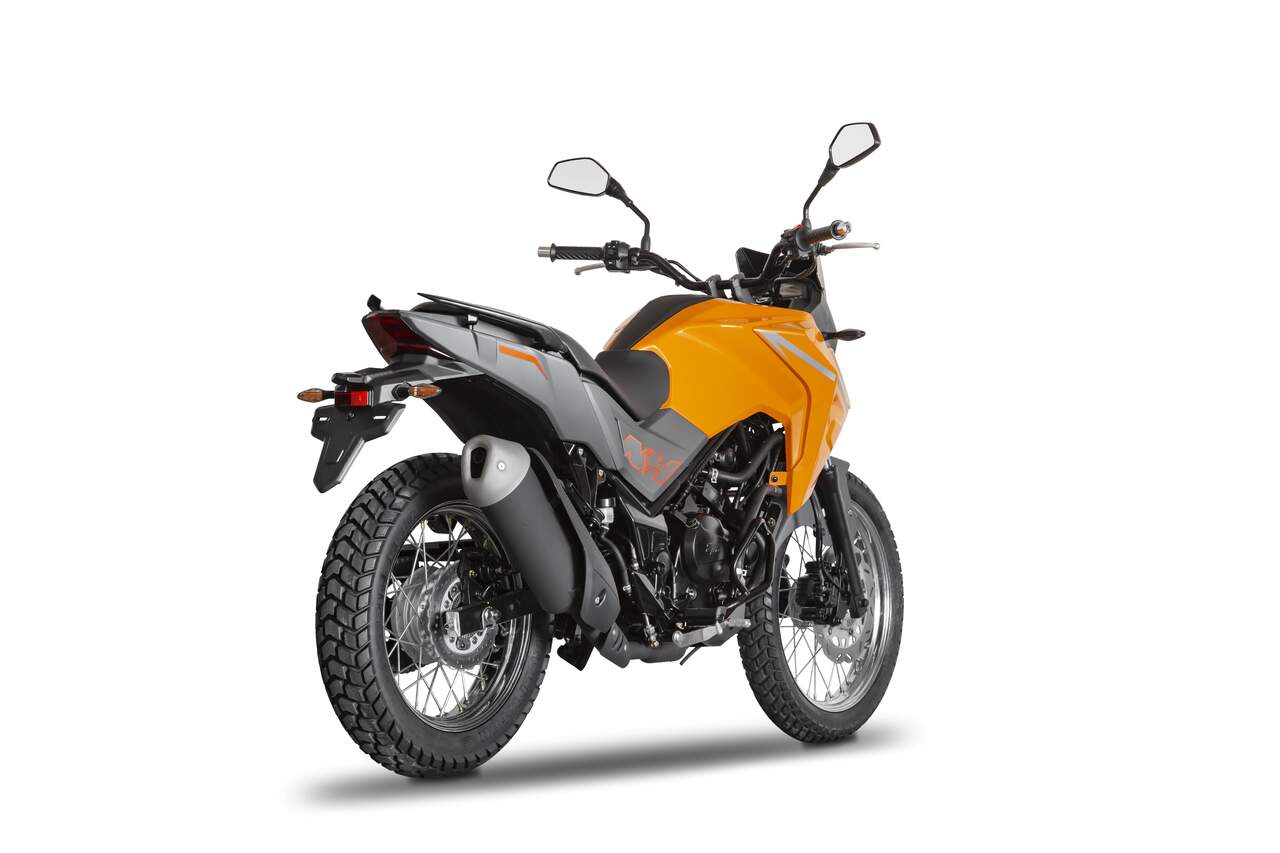 Dafra traz ao Brasil a nova NH 300, uma moto com apelo on e off