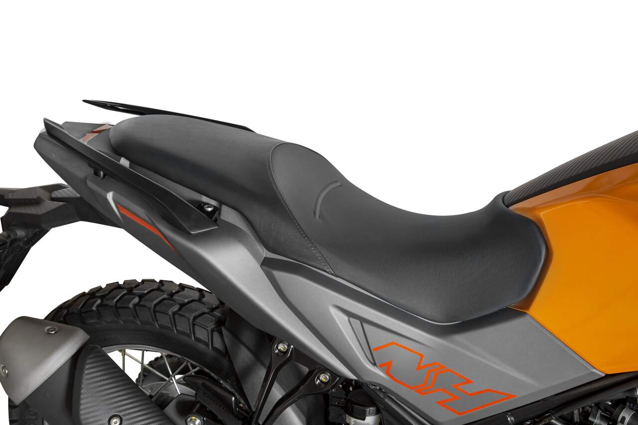 Dafra traz ao Brasil a nova NH 300, uma moto com apelo on e off