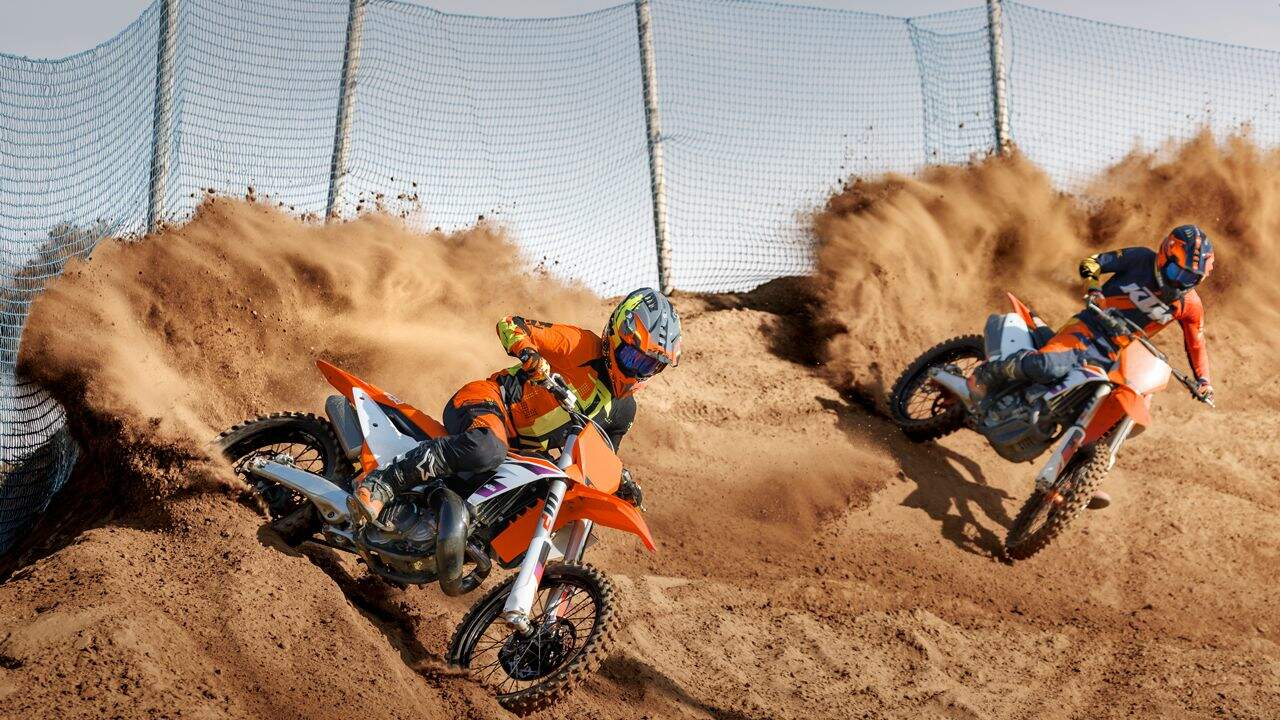 KTM apresenta sua linha motocross para 2024