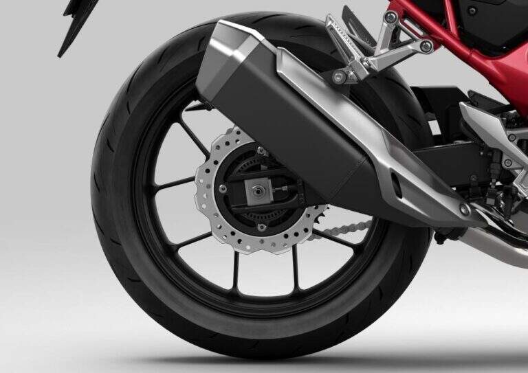 Honda Hornet: conheça os segredos do novo motor