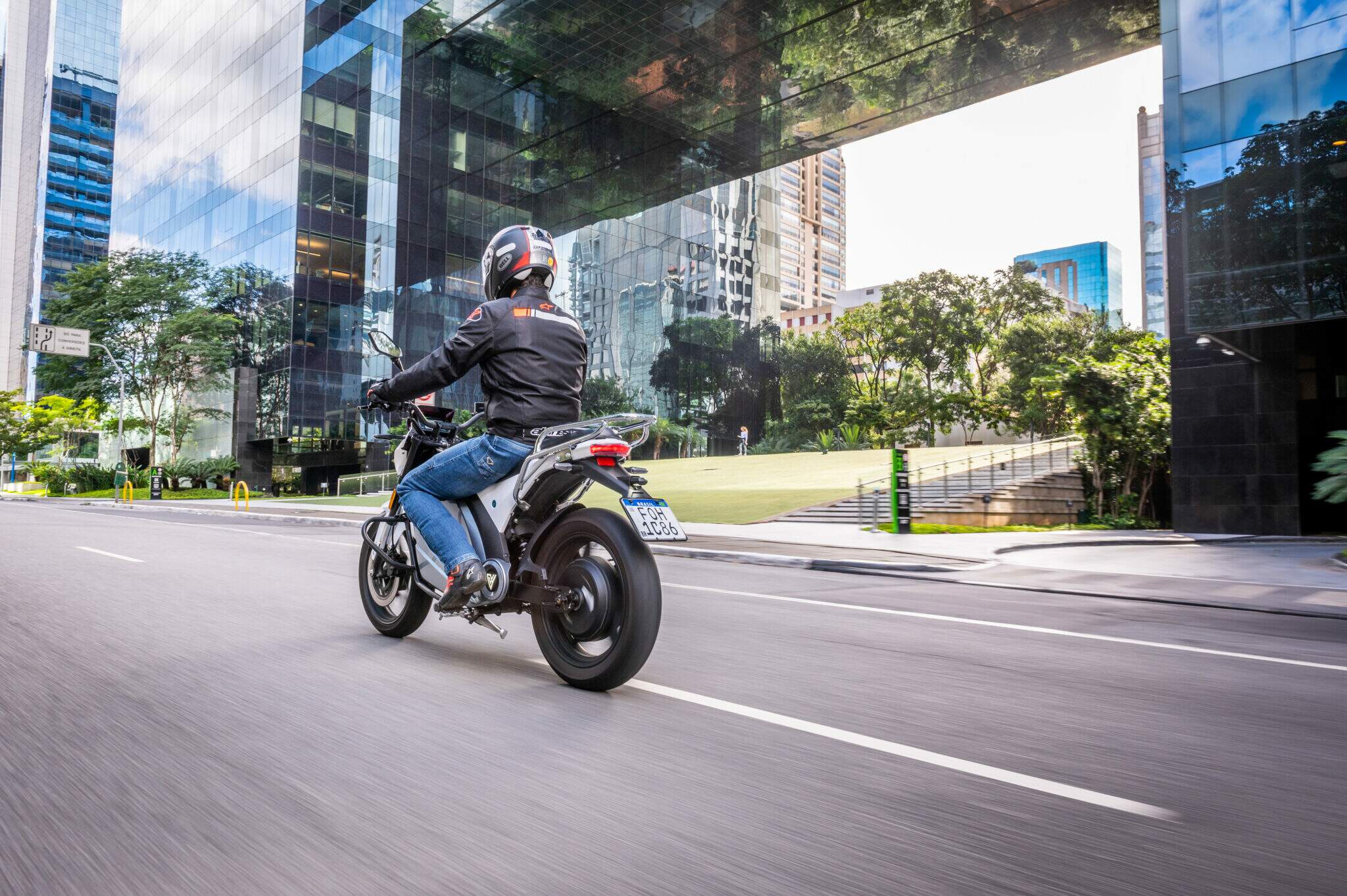 Voltz EVS Work roda 1.000 km gastando R$ 20 | Motociclismo Online