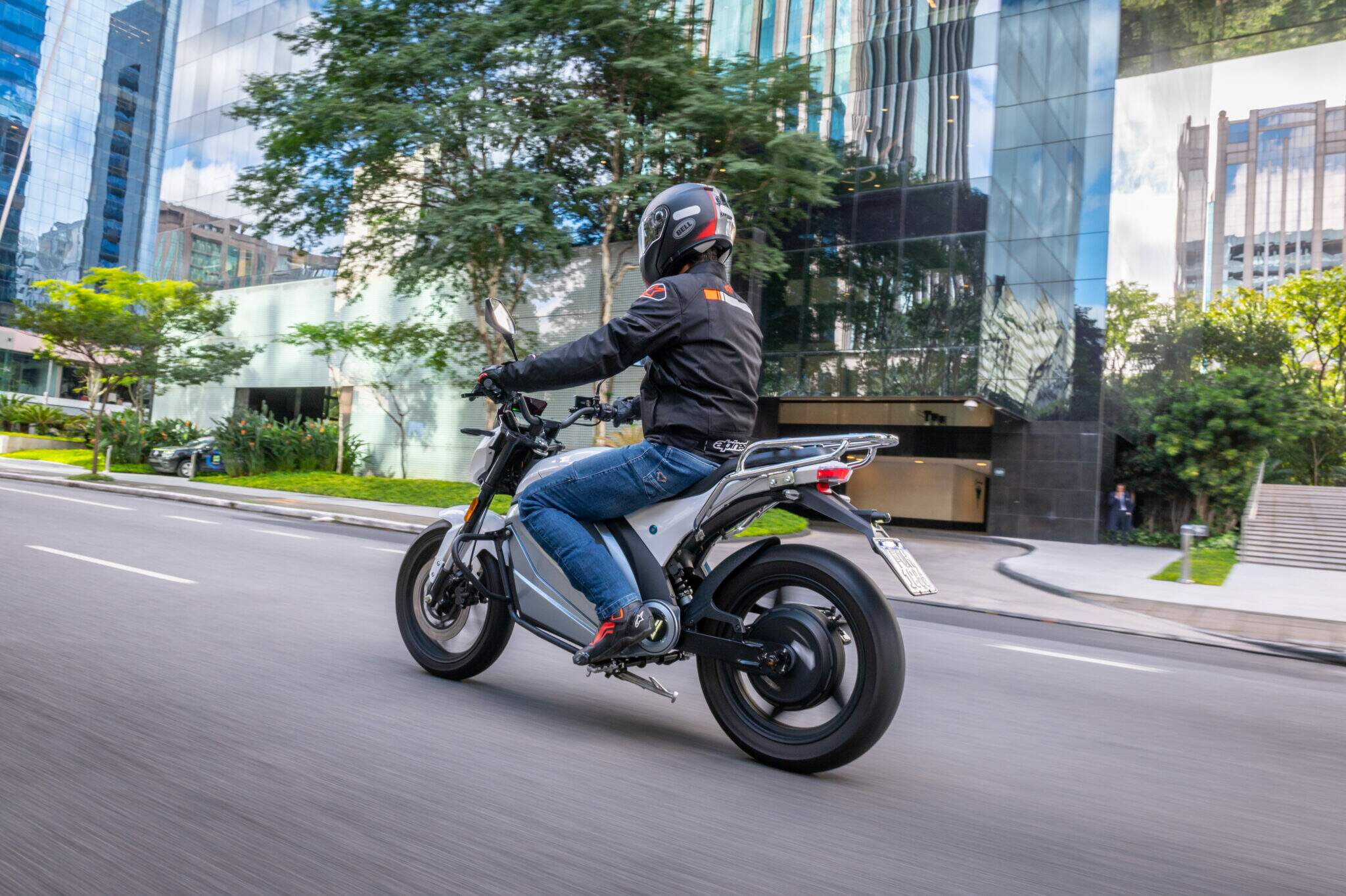Voltz EVS Work roda 1.000 km gastando R$ 20 | Motociclismo Online