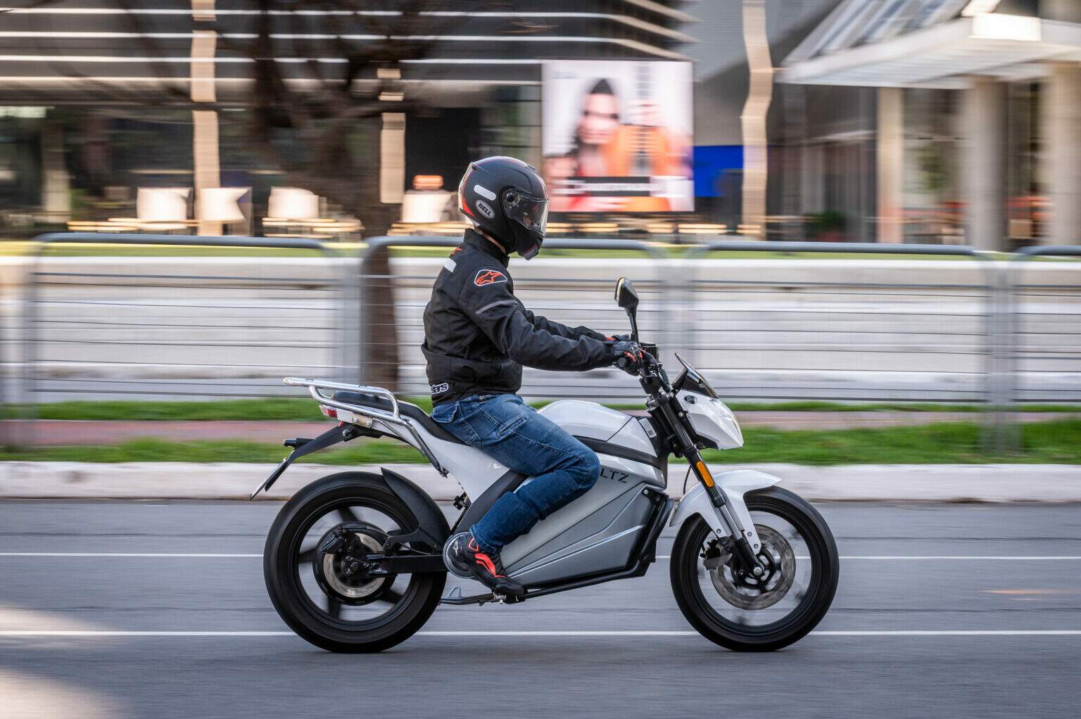 Voltz EVS Work roda 1.000 km gastando R$ 20 | Motociclismo Online