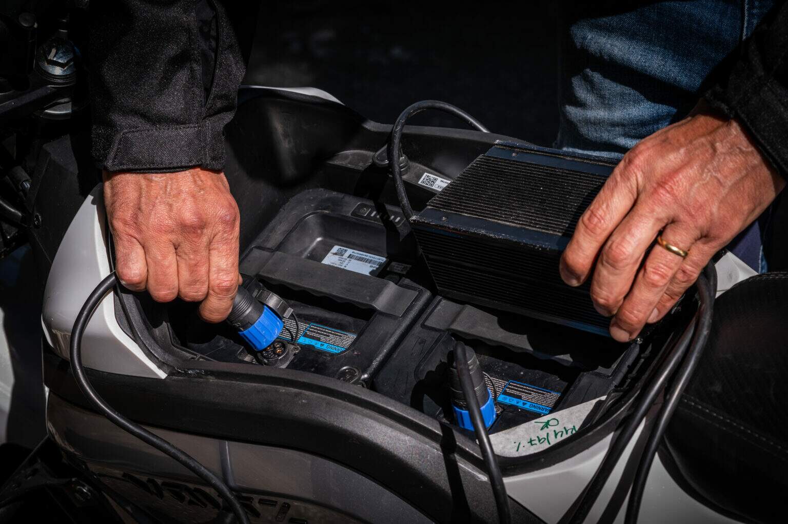 Voltz EVS Work roda 1.000 km gastando R$ 20 | Motociclismo Online