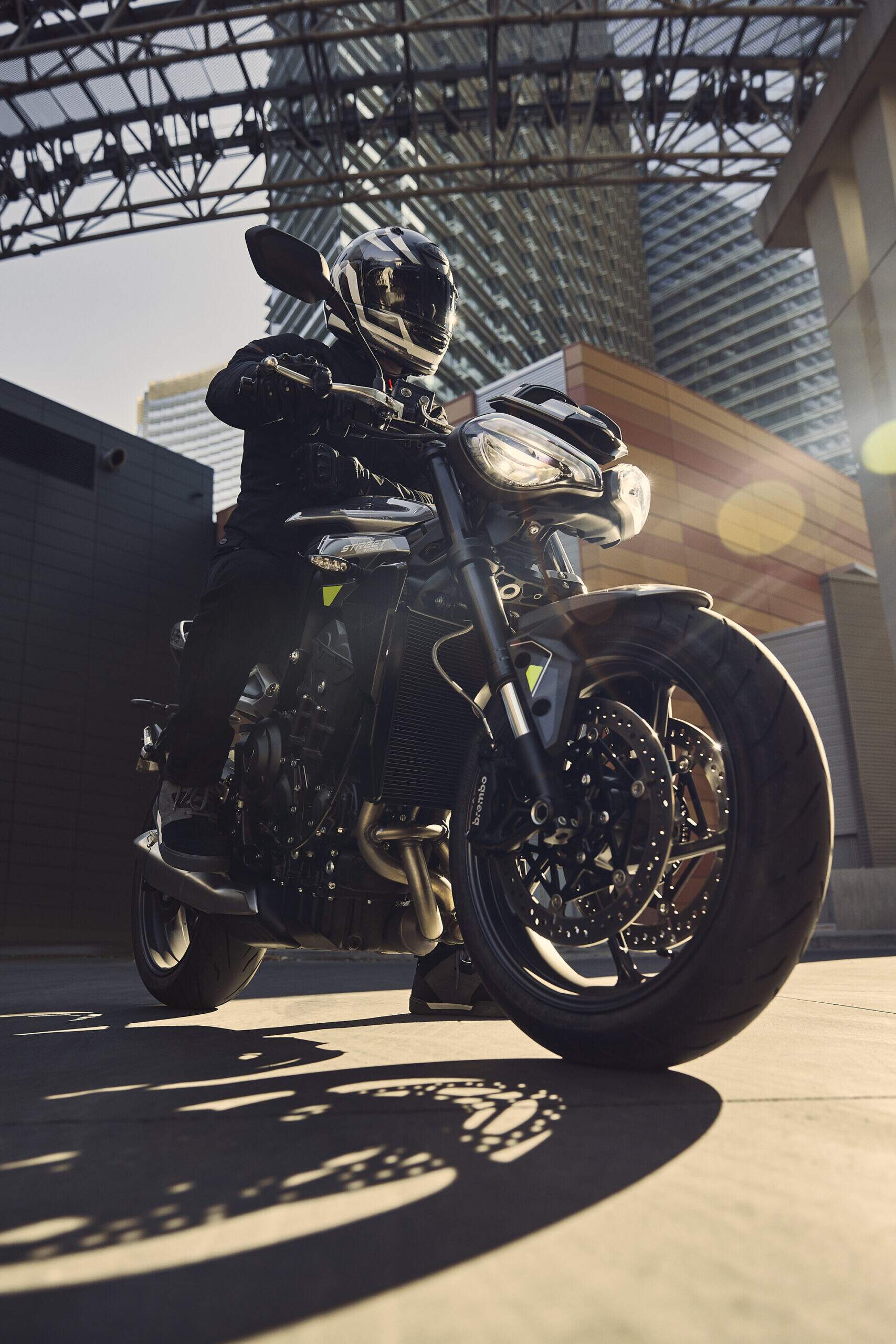 Triumph apresenta a nova Street Triple 765 RS