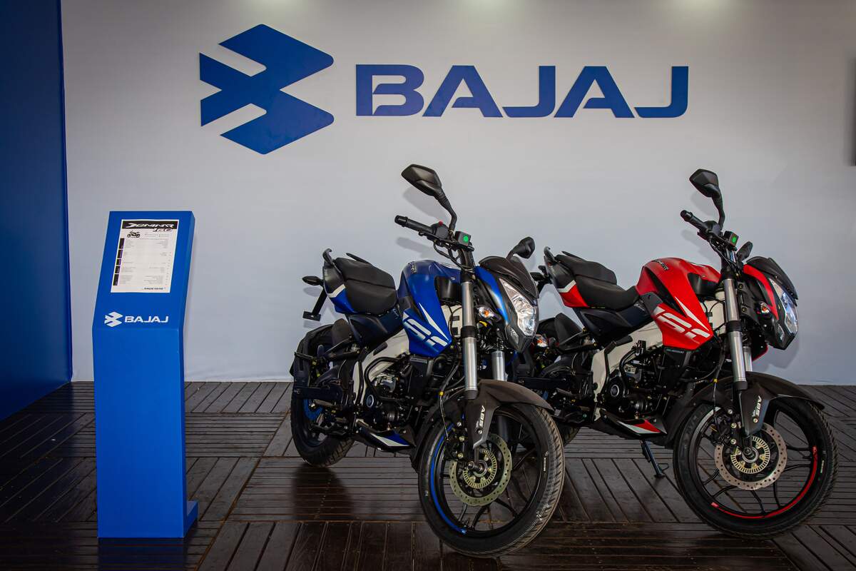 Bajaj estreia no Capital Moto Week e abre loja em Brasília ...