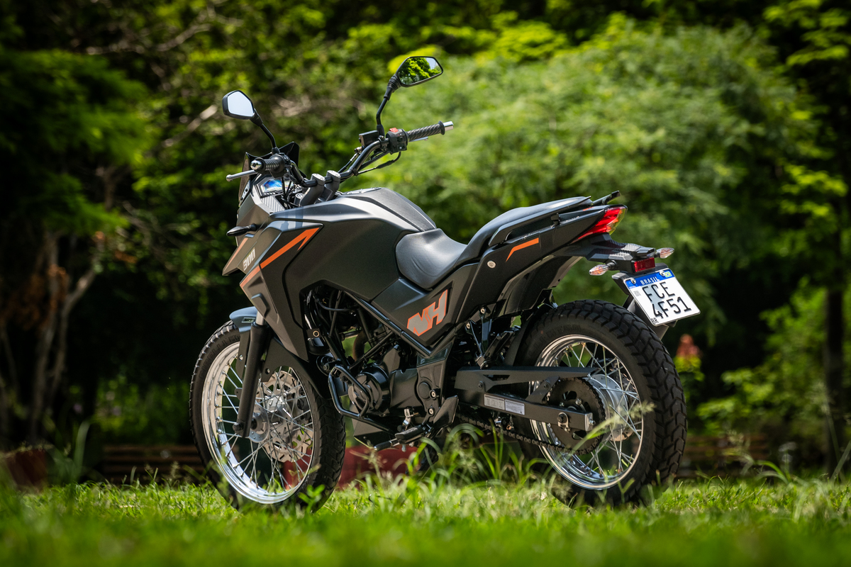 Dafra NH 300: uma off-road equilibrada