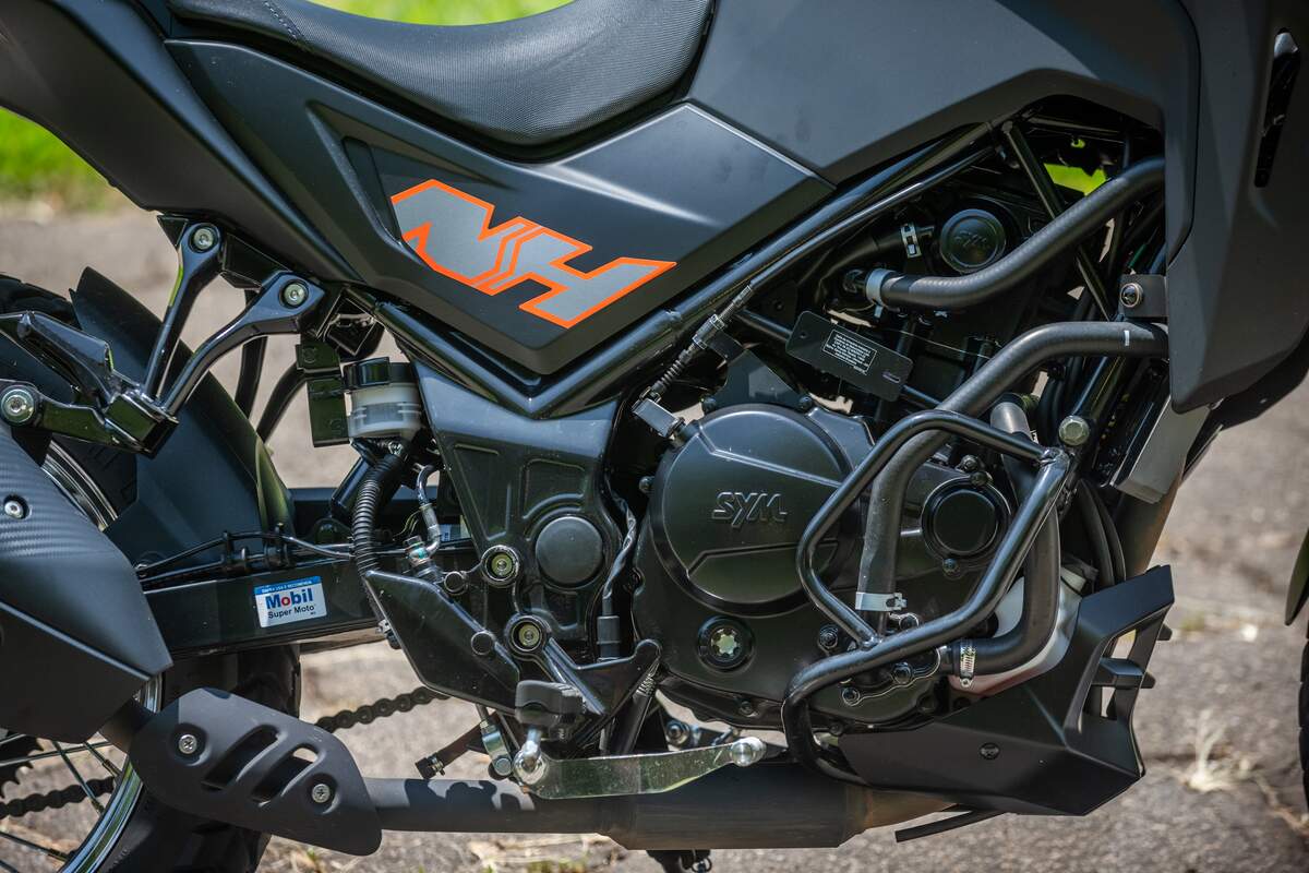 Dafra NH 300: uma off-road equilibrada