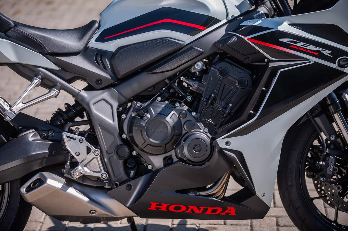 Honda CBR 650R: esportividade das pistas para rodar na cidade ...