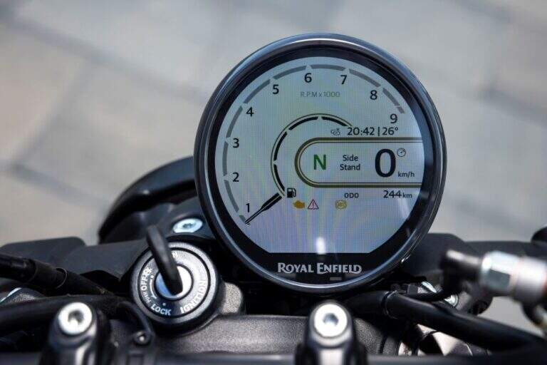 Royal Enfield Guerrilla 450 no Brasil em 2025; detalhes da roadster ...