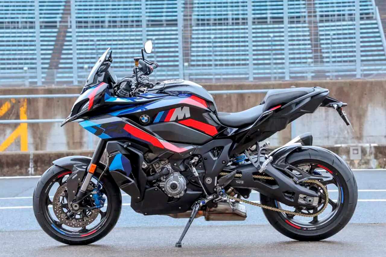Nova BMW M1000XR chega como a crossover mais potente do mundo ...