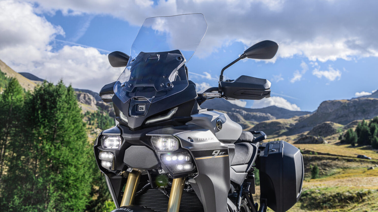 Yamaha Tracer 9 passa por revolução visual e tecnológica