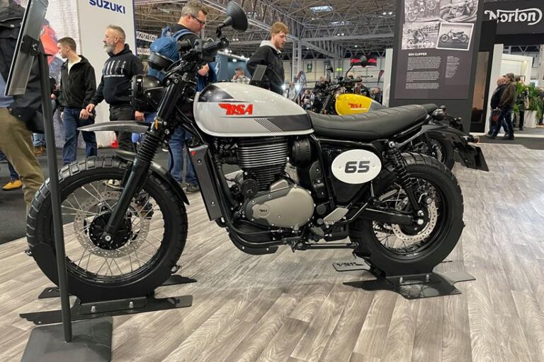 BSA lança B65 Scrambler: mais uma novidade anglo-indiana | Motociclismo ...