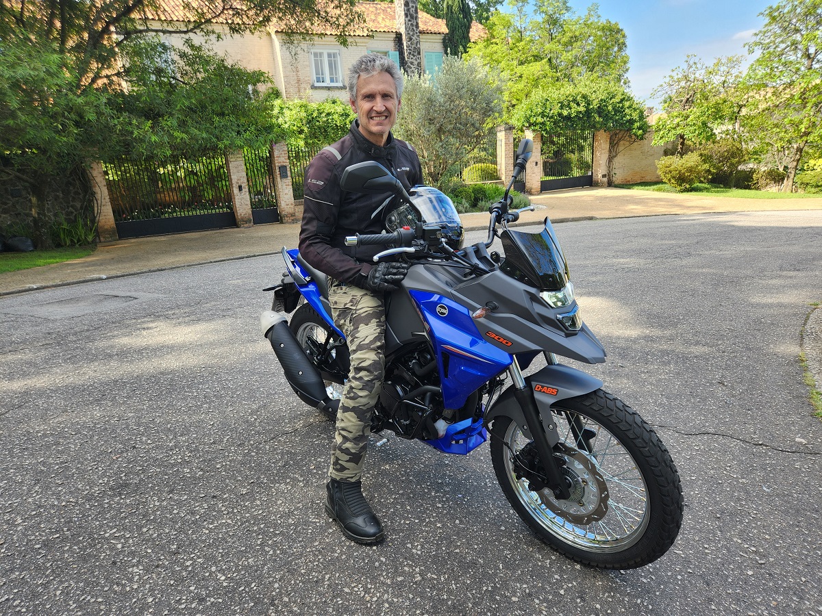 Dafra NH 300 2025 é uma trail competente e acessível