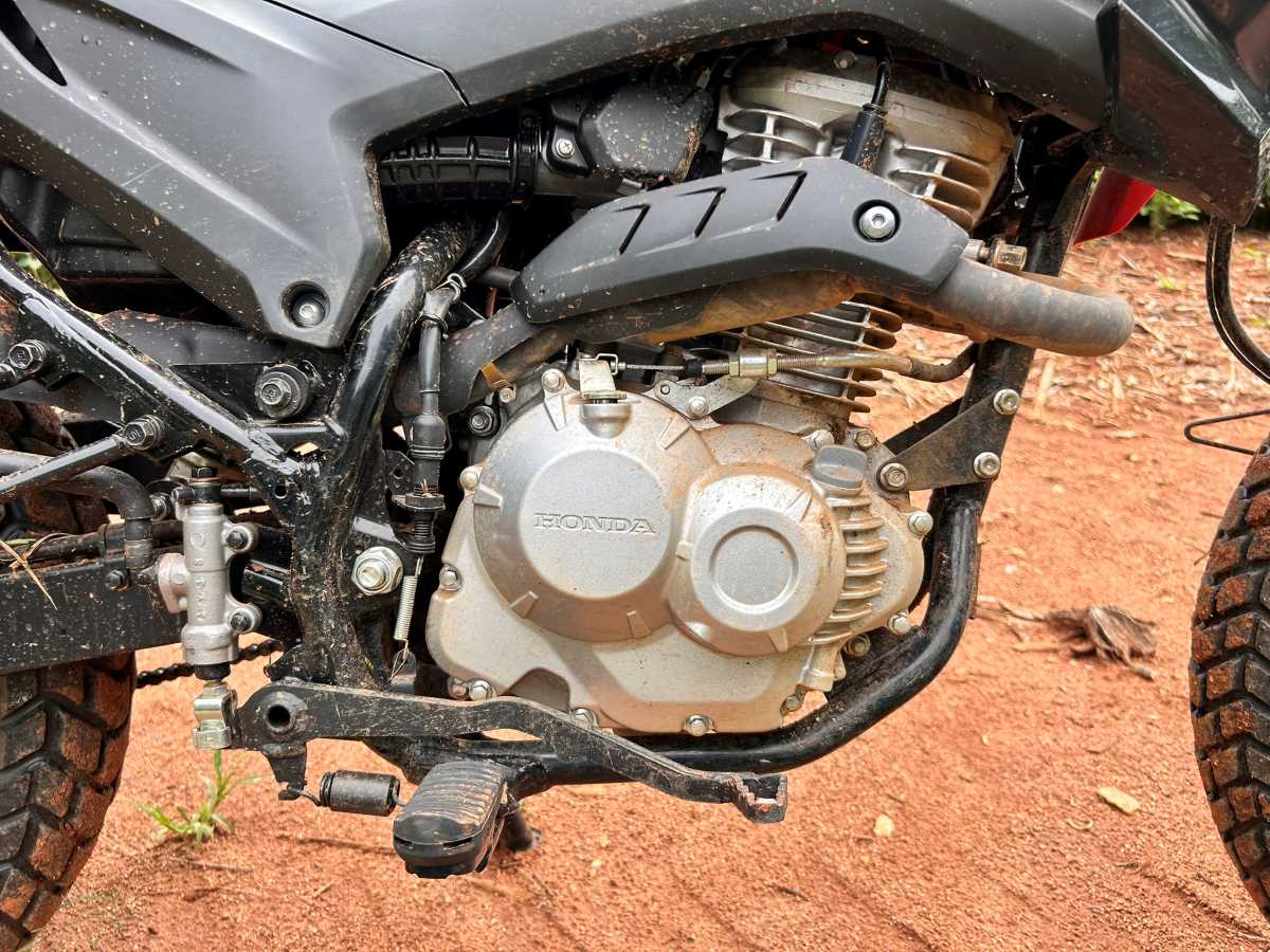 Bros 160 e XRE 190: confira no teste qual trail da Honda é ideal para ...