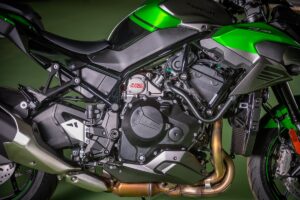 A Kawasaki lança a Z900 e a ZH2, duas super naked sensacionais