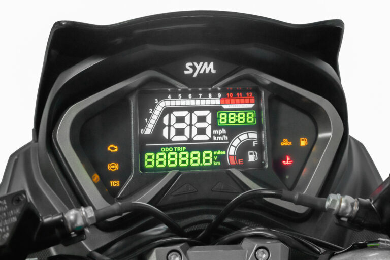 Dafra Cruisym 150 2025 muda em performance e equipamentos