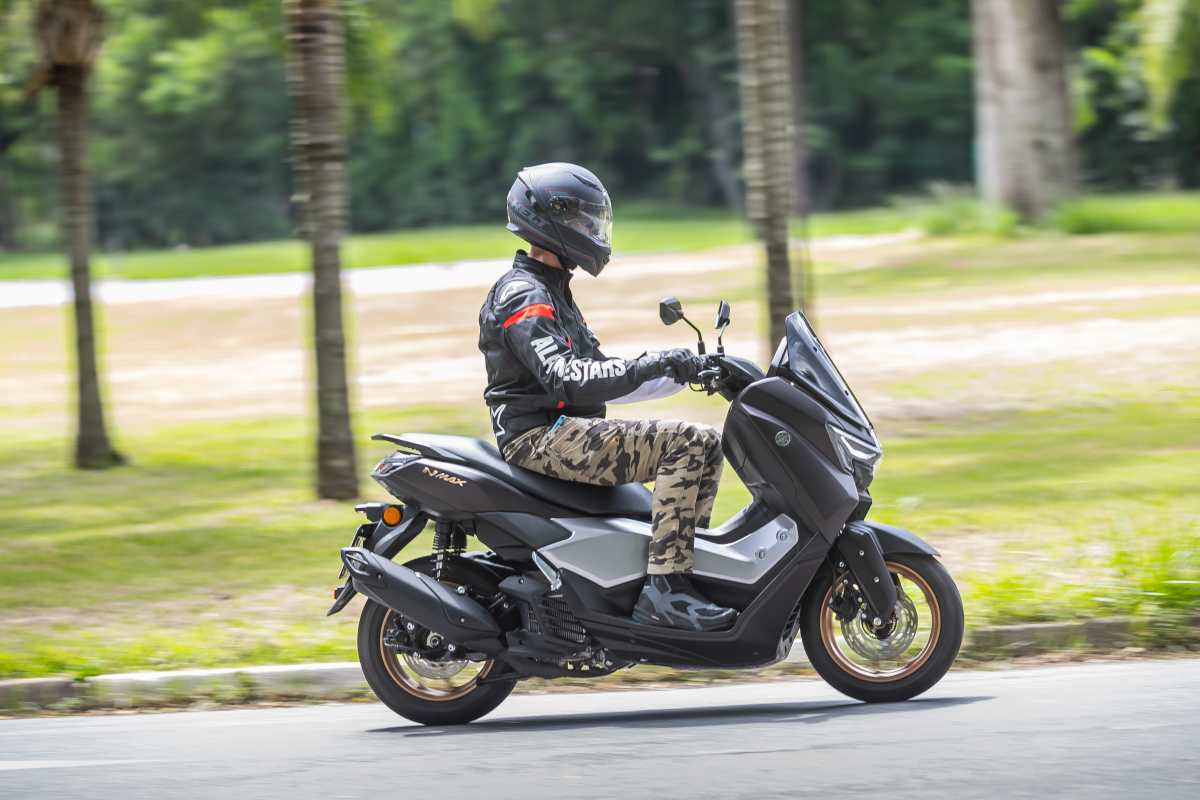 Yamaha NMax ABS Connected 2025 eleva o nível da conexão e desempenho ...