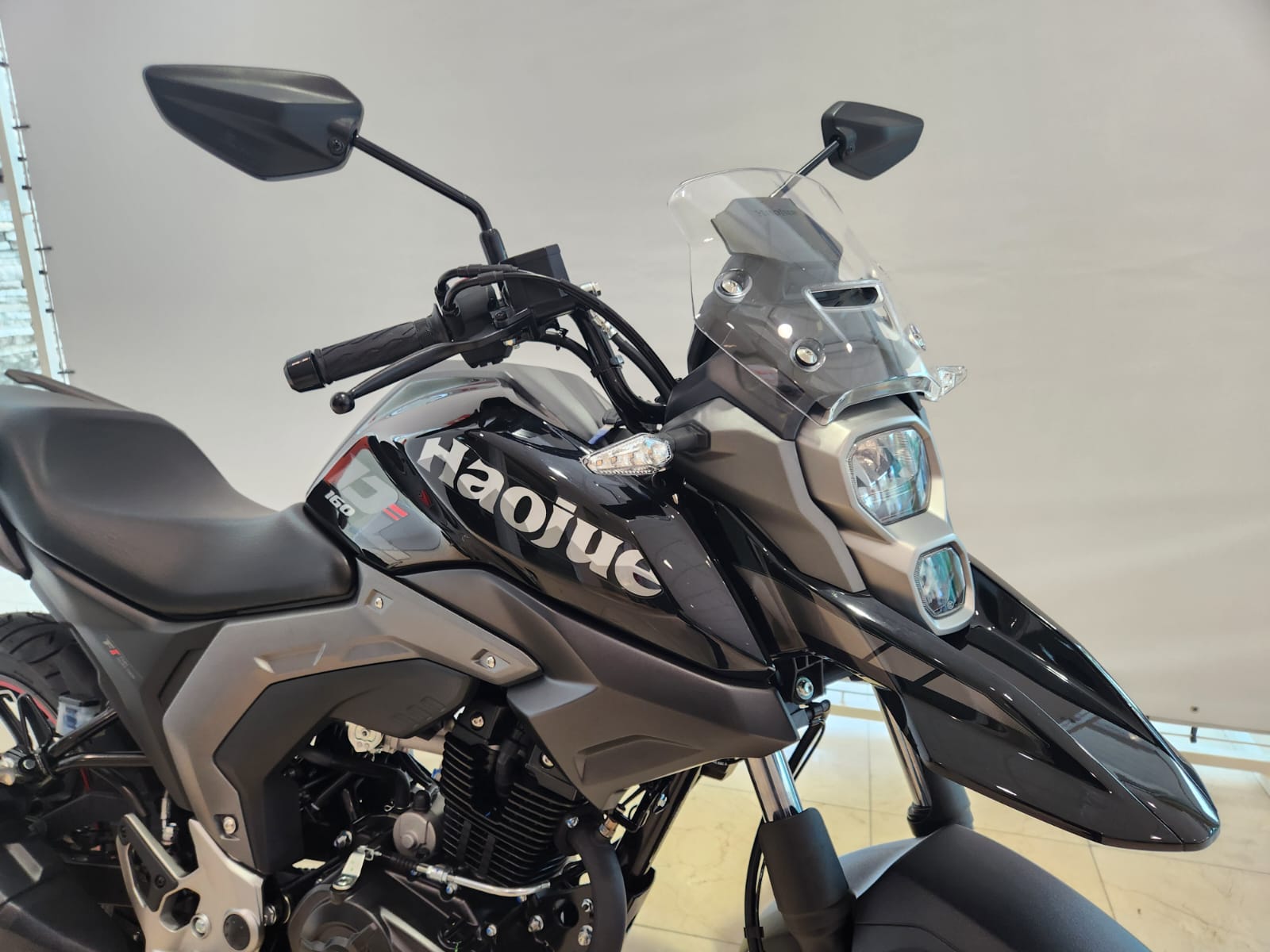 Haojue DL 160 é lançada no Brasil; preço e fotos da crossover de entrada