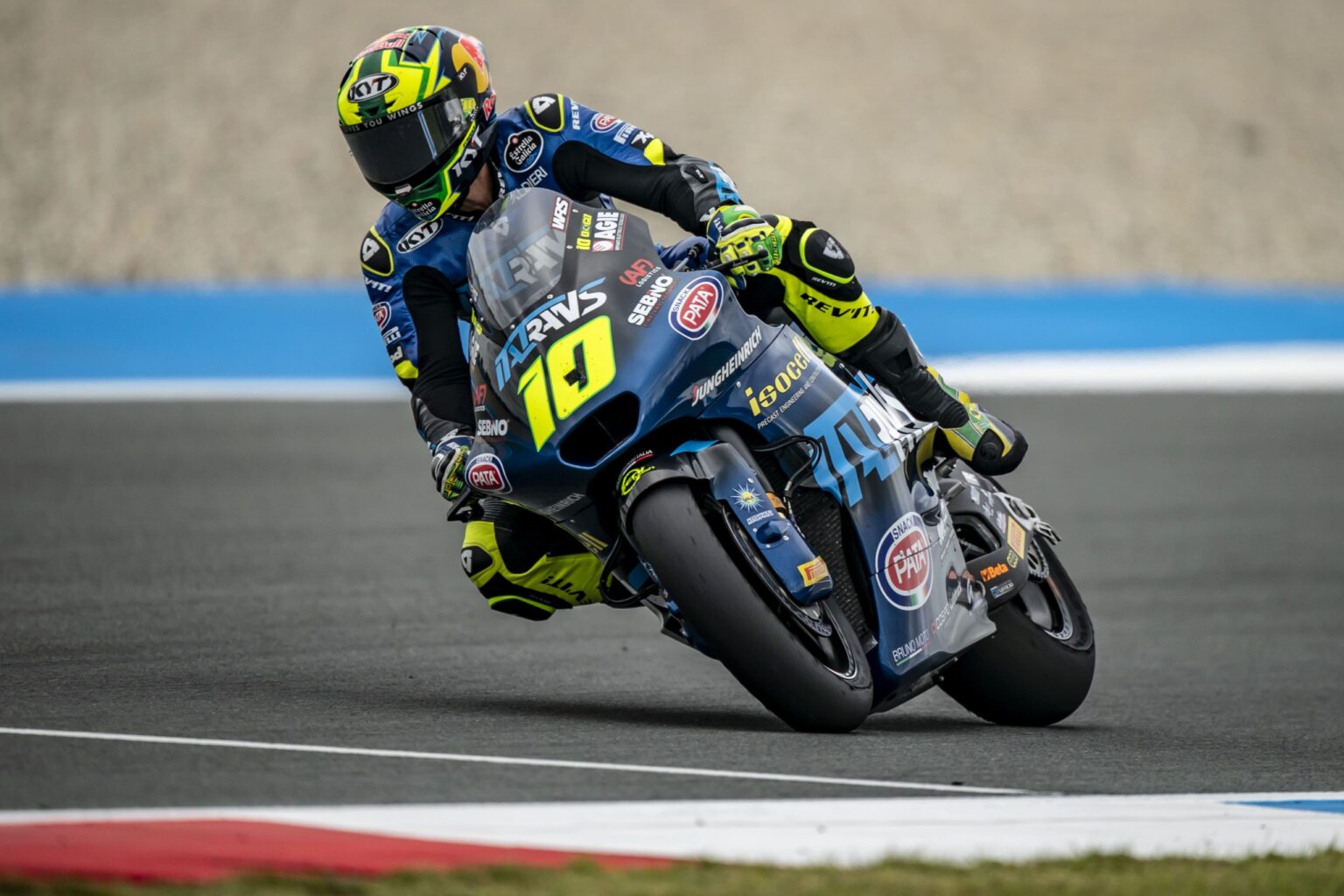 Diogo Moreira conquista primeira vitória do Brasil na Moto2