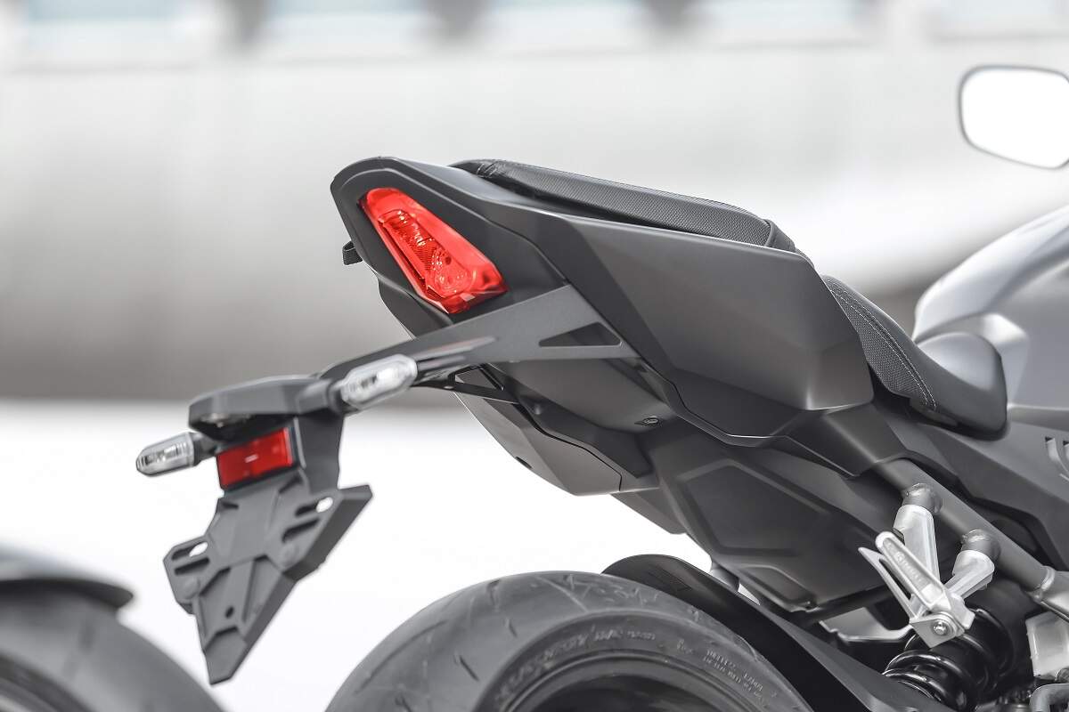 Honda CB 650R recebe modificações e tecnologia inovadora E-Clutch