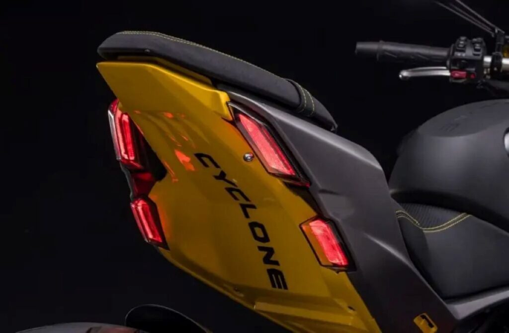 Cyclone RA1000: a muscle bike V-Twin que desafia os gigantes